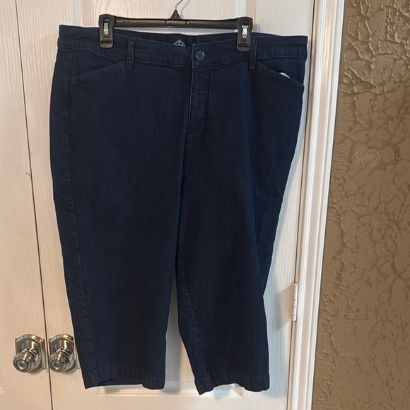 St. John's Bay | Pants & Jumpsuits | St Johns Bay Blue Capris Classic ...